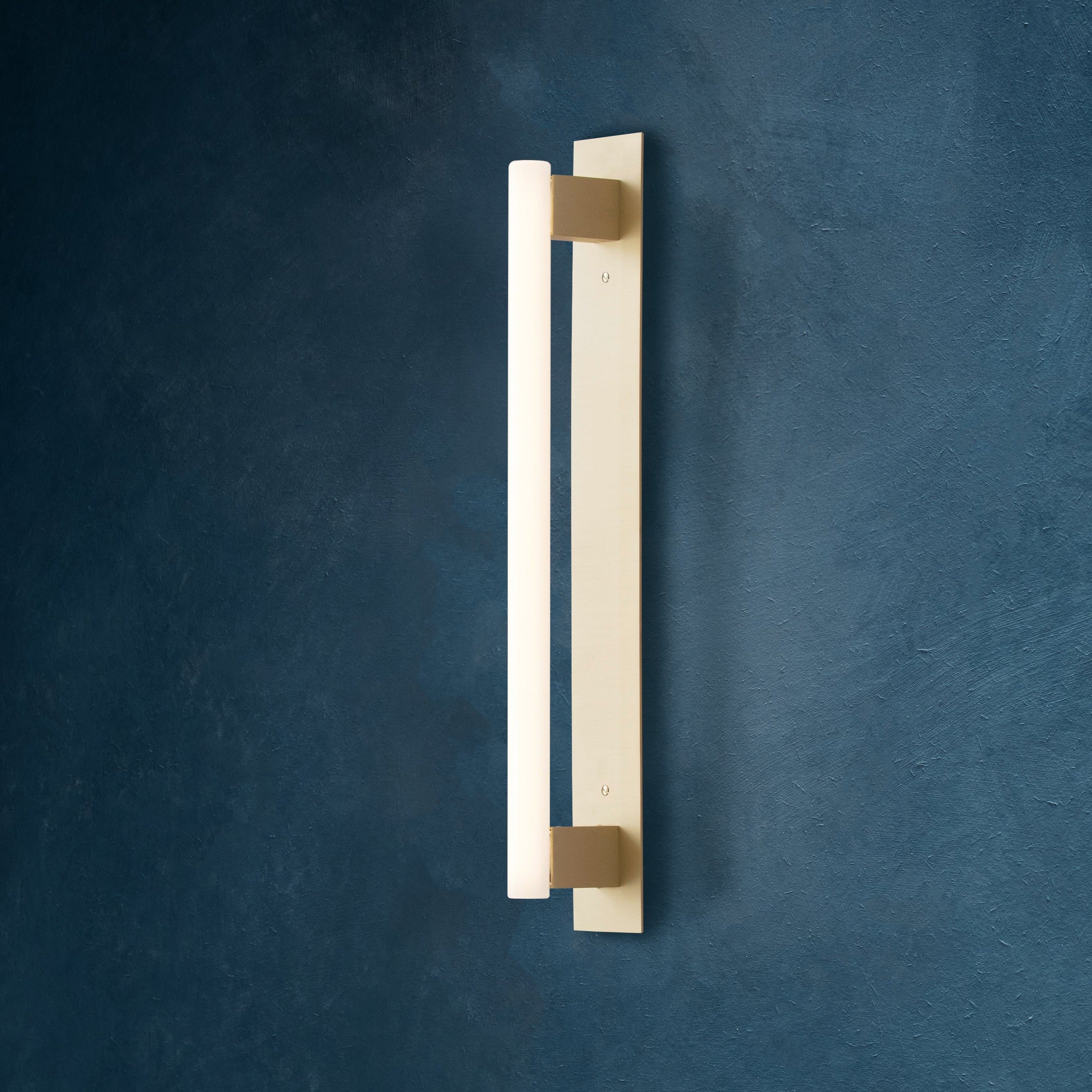 MEA 50 Wall Light with Backplate – In Good Company